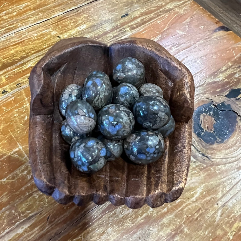 Tumbles | Que Sera – Crystals by Sisters